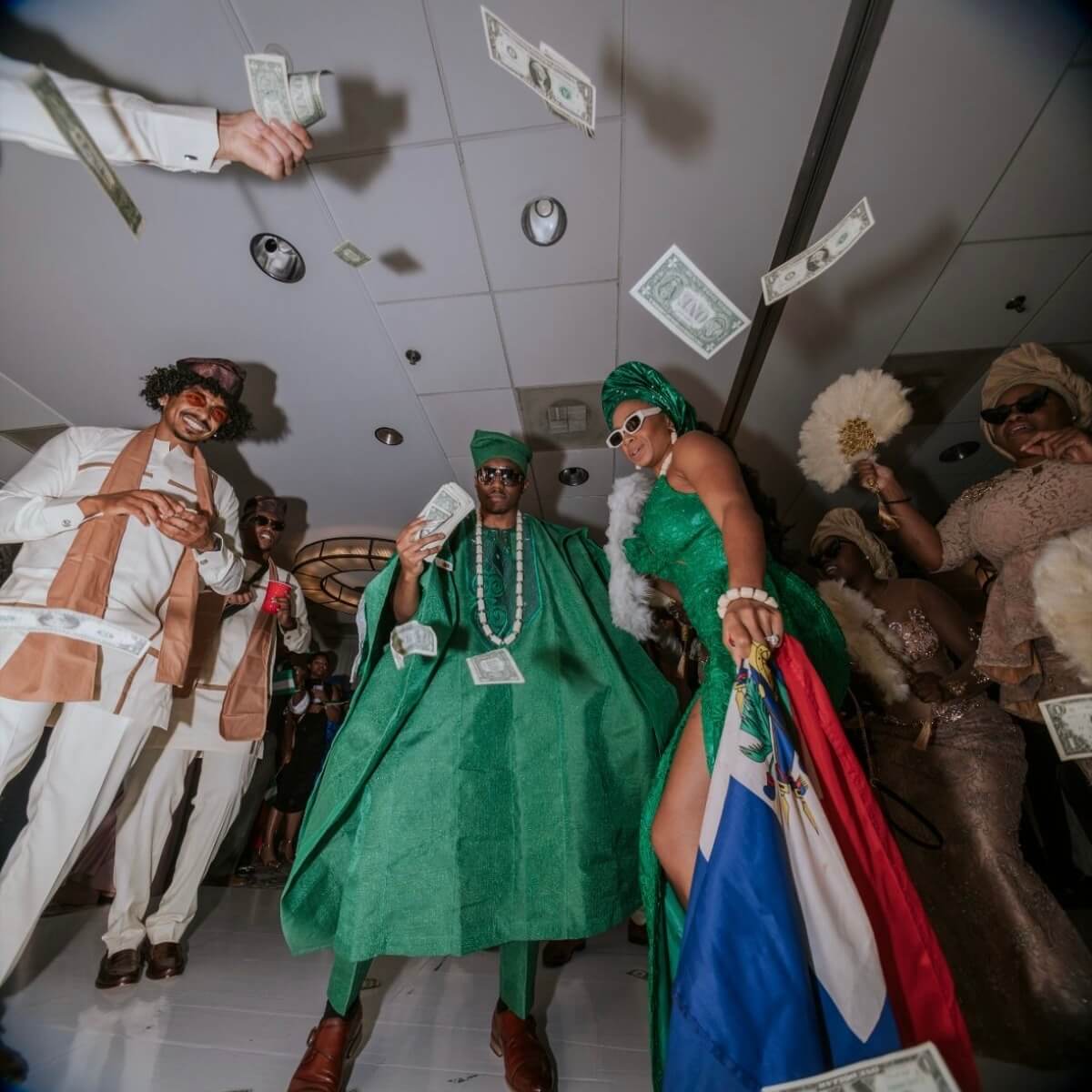 Wedding Guest Etiquette 101: Do’s and Don’ts